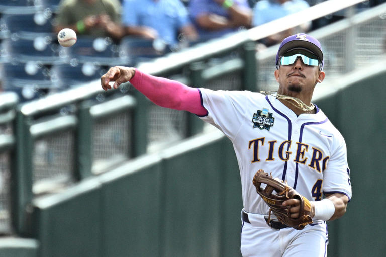 What are LSU baseball's odds to win the College World Series?