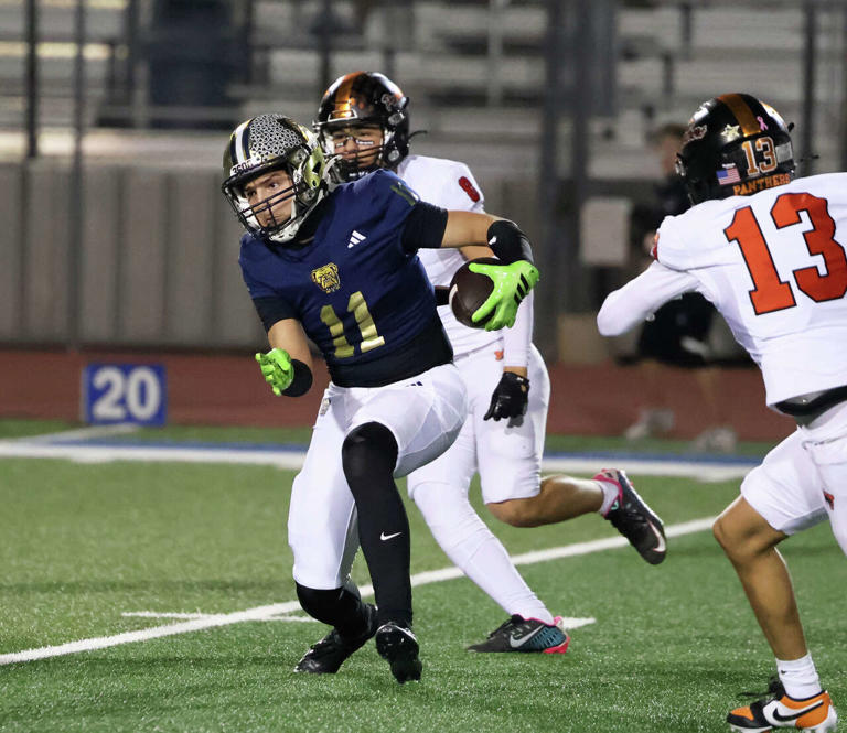 How Laredo high school football teams fared in Week 7