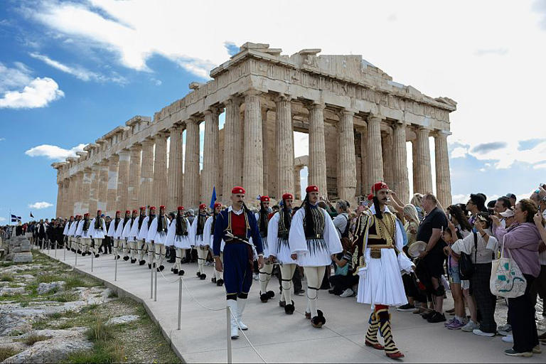 Free view: Greece's famed Parthenon clear of scaffolding for first time ...