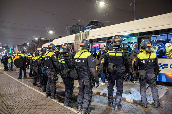 Tying themselves to tracks: 300 anti-Israel activists arrested for ...