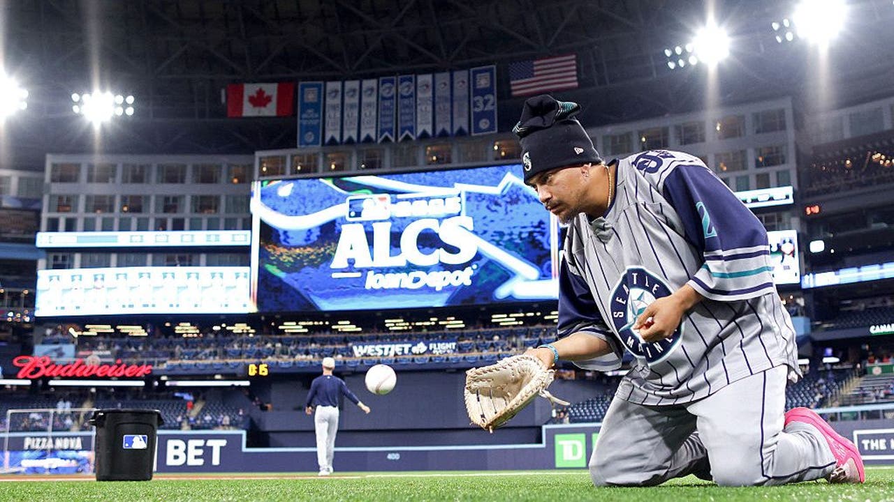 Live updates: Seattle Mariners vs Toronto Blue Jays for ALCS Game 1
