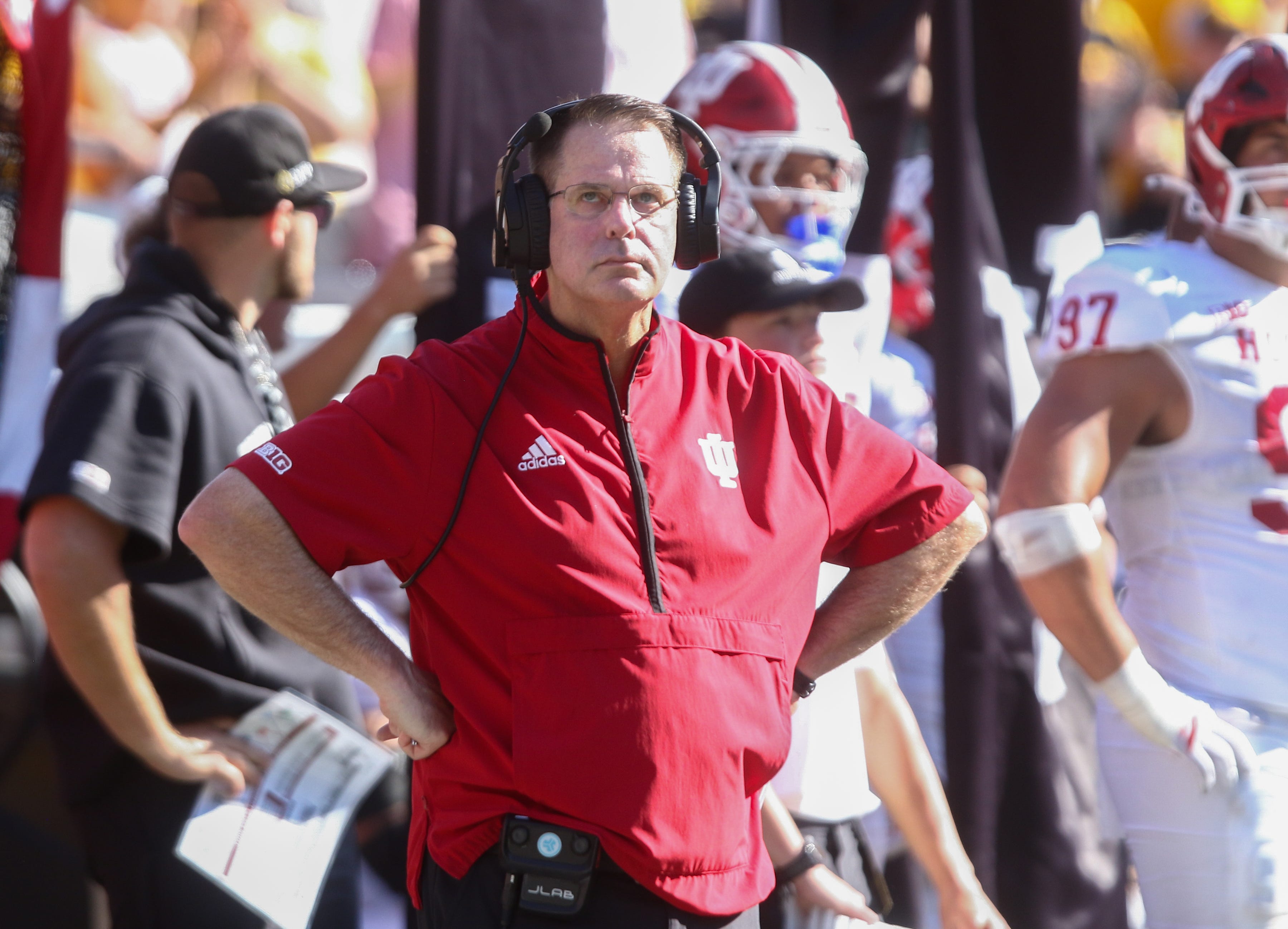 Is Curt Cignetti impressed? Can't tell with Indiana coach's sideline stance