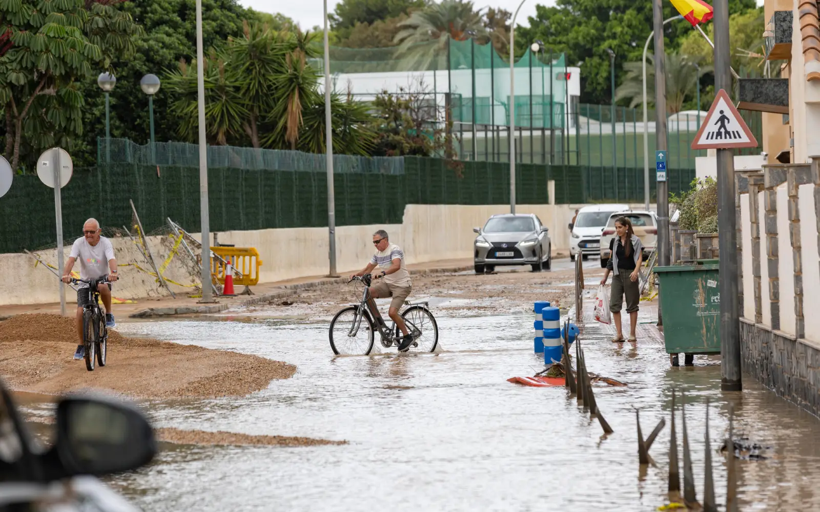 Spain suffers fresh floods as torrential rains strike