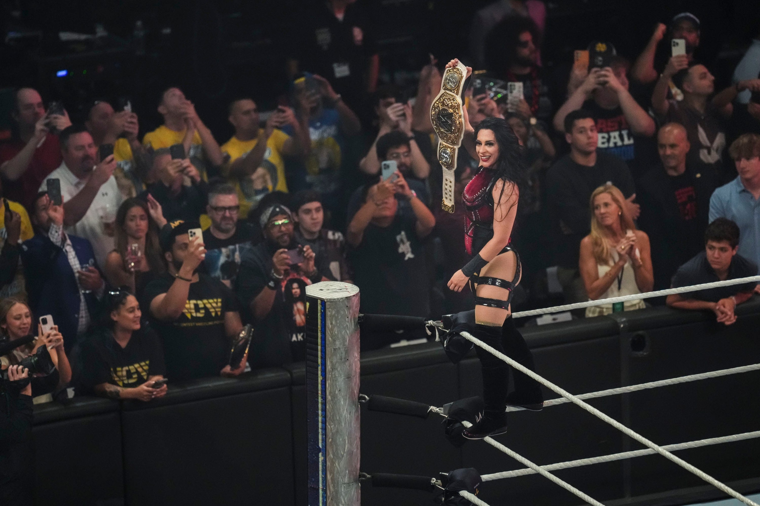 Stephanie Vaquer’s Win at WWE Crown Jewel 2025 Fails to Impress Critics