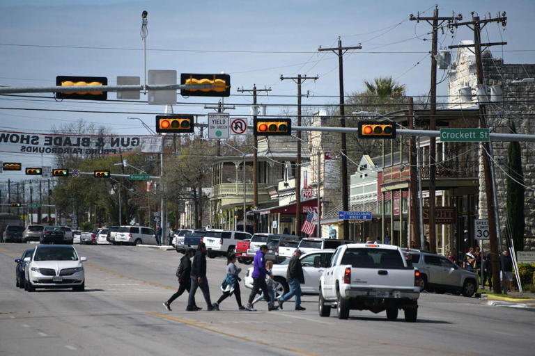 'Honest' pros and cons of life in the Texas Hill Country
