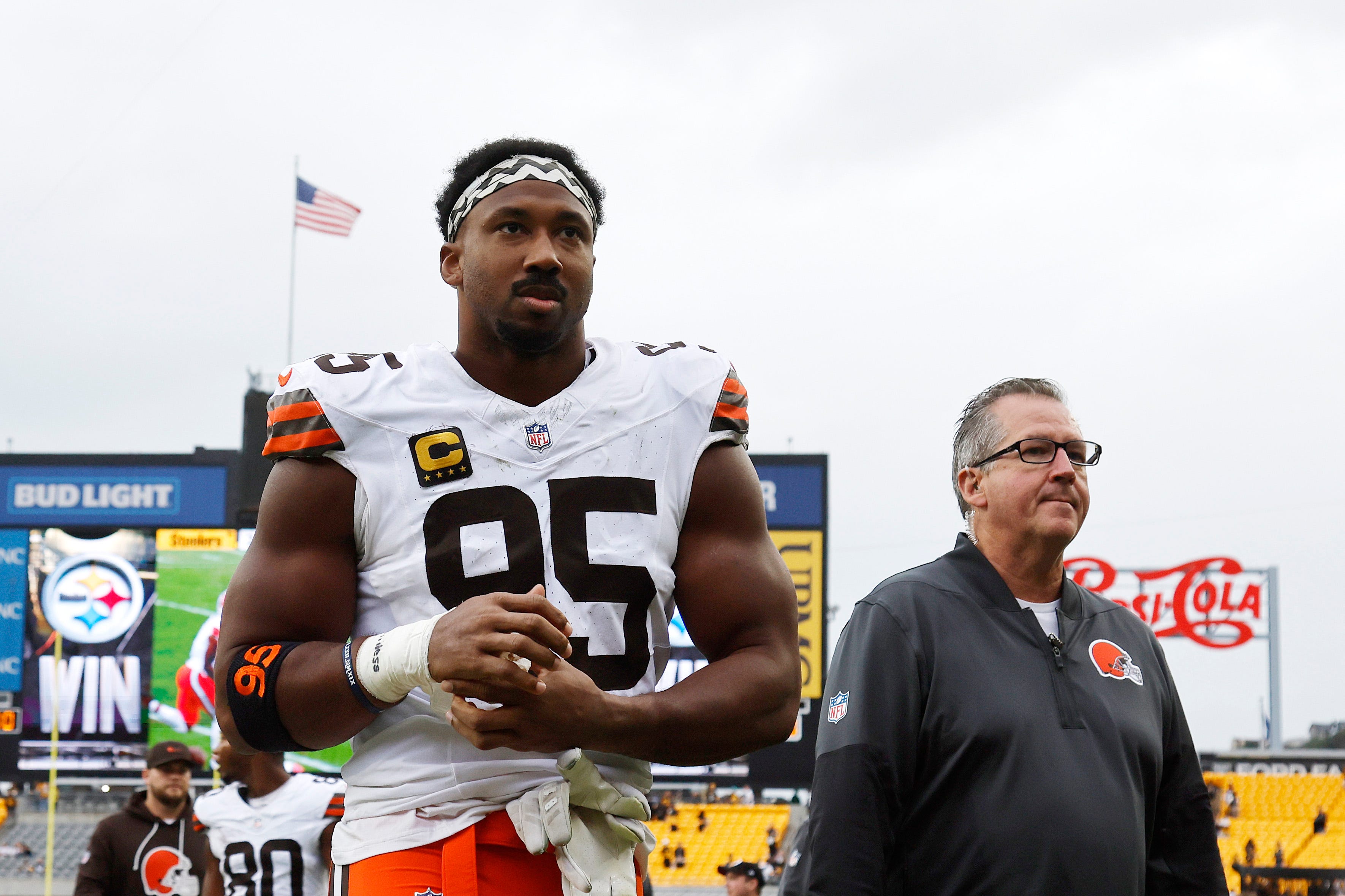 Myles Garrett sends message to Steelers' TJ Watt after lung surgery