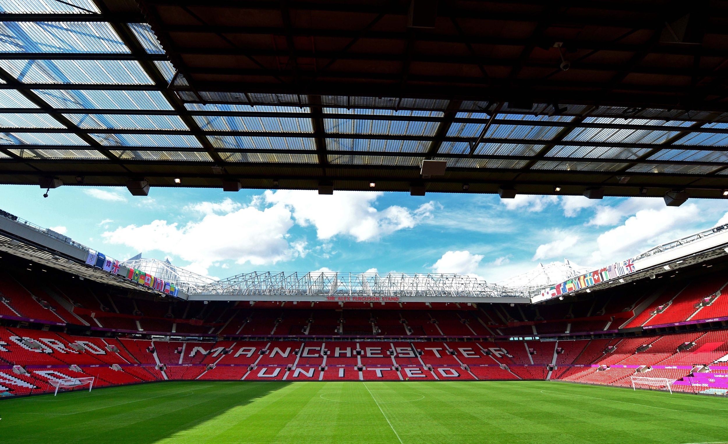 Manchester United takeover update sparks twist in expected timeline