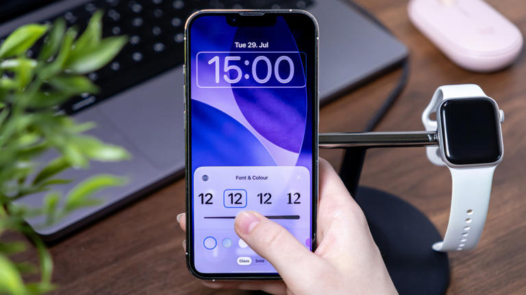 How To Make Your iPhone's Lock Screen Clock Bigger In iOS 26