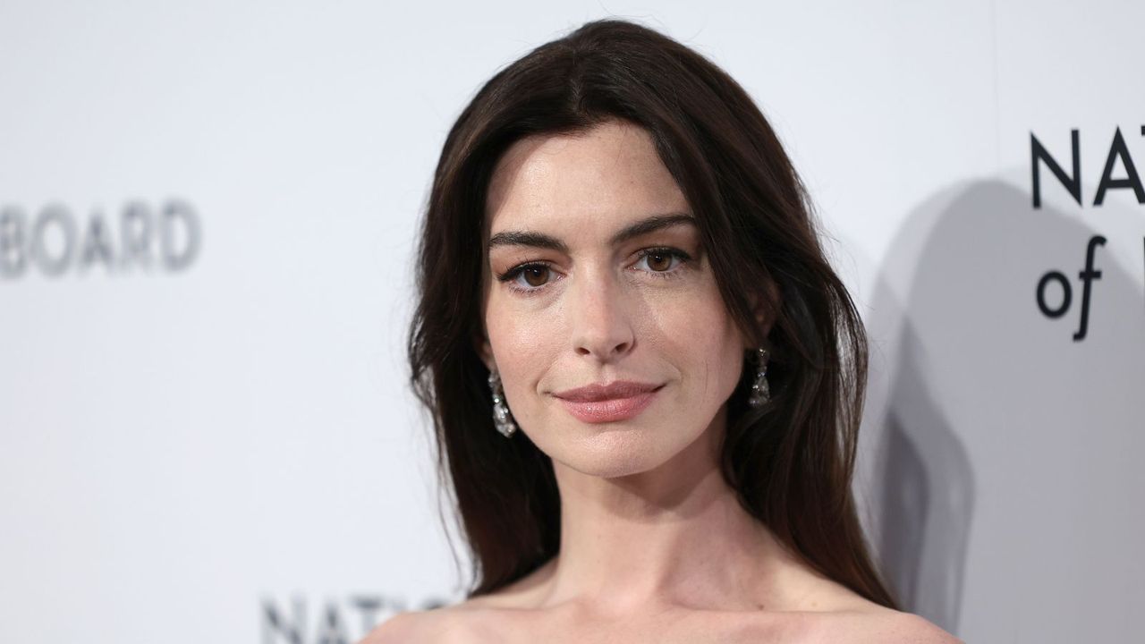 I Thought I Was Over White Kitchens Until I Saw Anne Hathaway's ...