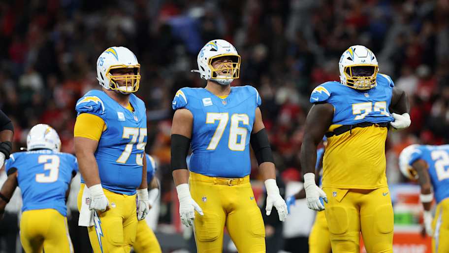 Chargers throw multiple starters on inactive list for Week 6 matchup vs ...