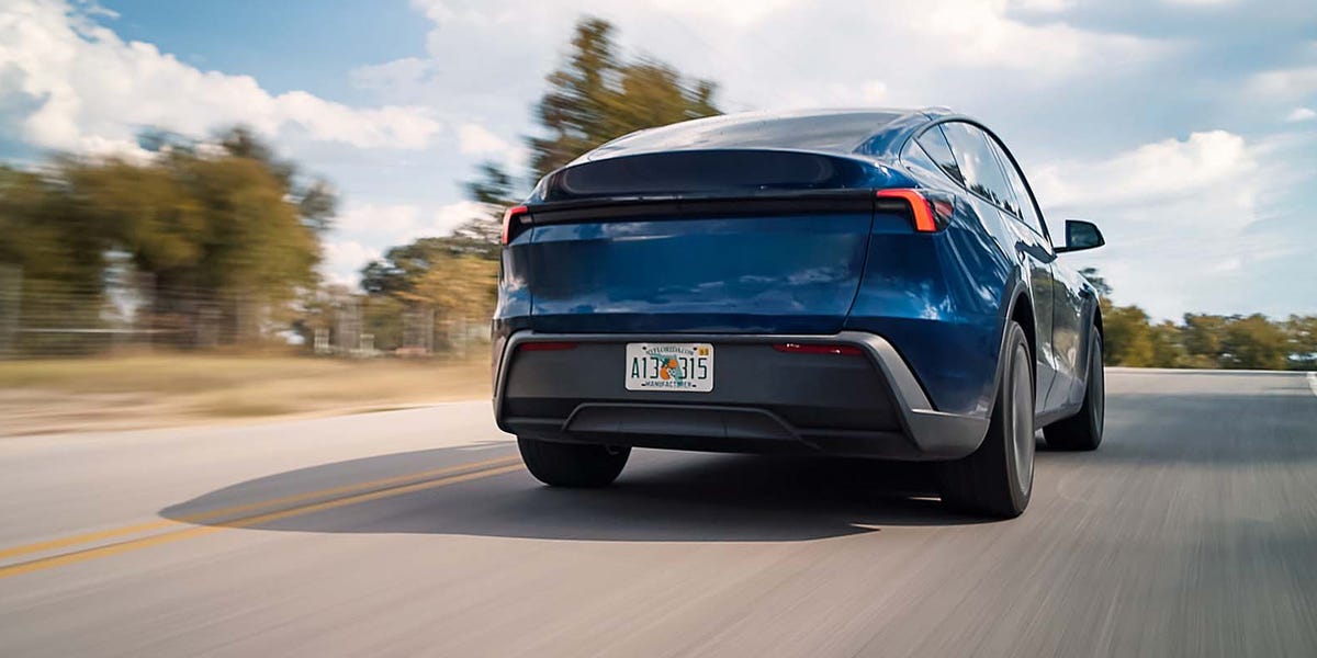 Al volante del Tesla Model Y Standard: se aleja un poco de la cima, en ...