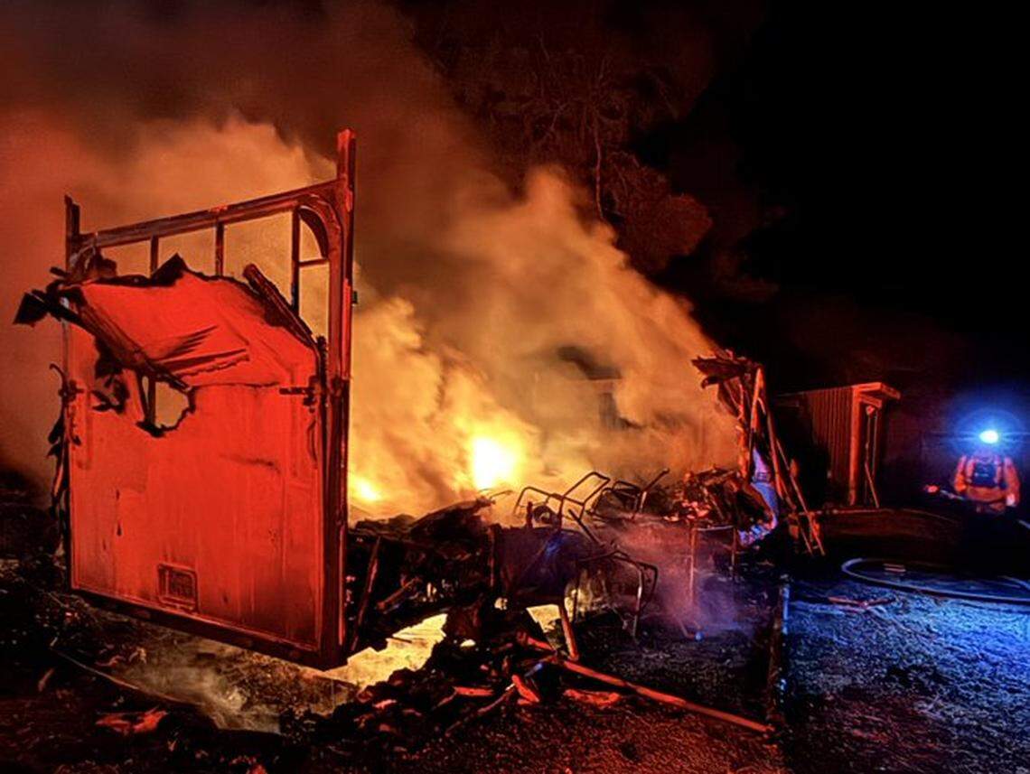SLO County fire destroys trailer, burns vegetation