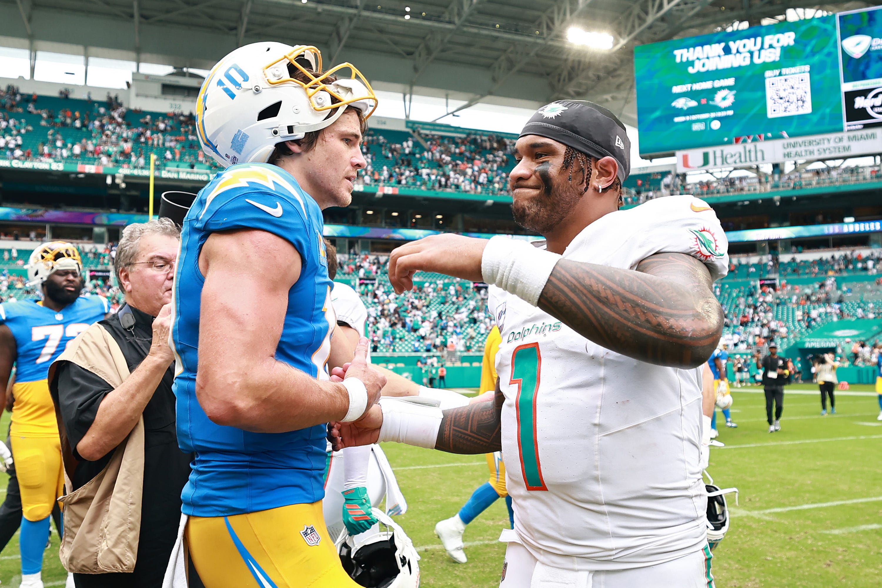 Mike McDaniel set to coach Chargers' Justin Herbert in bit of irony