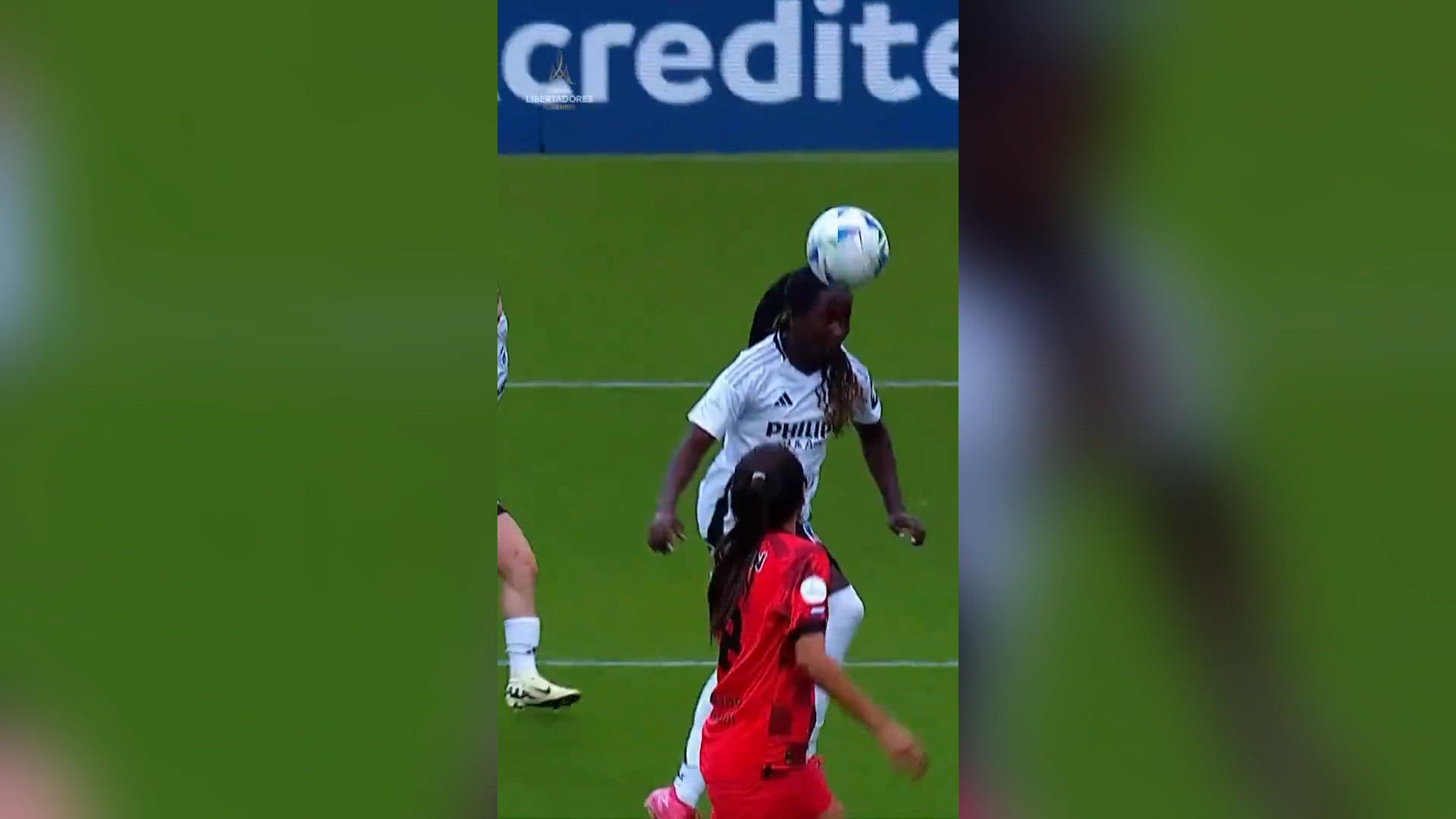 Es chilena, ya lleva cinco goles y dejó a Colo Colo en semifinales de ...
