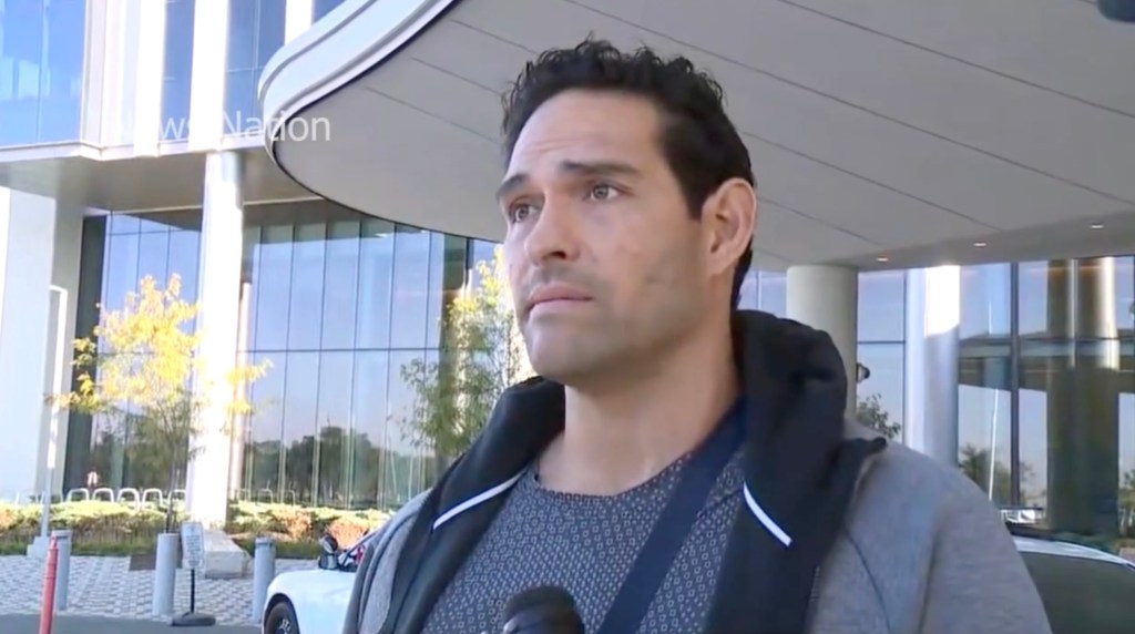 Ex-Jet Mark Sanchez ignores question about bar assault victim in first ...