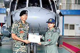 First Female Flight Engineer | बीएसएफ एअर विंगला मिळाली पहिली महिला ...