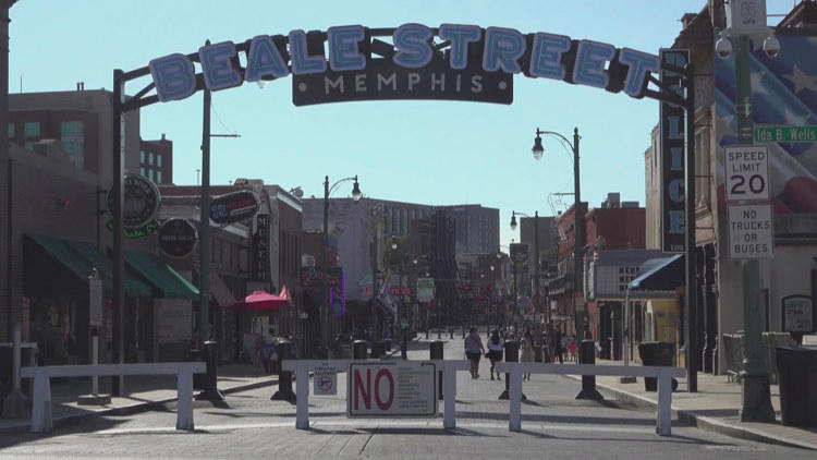 Group robbed, assaulted on Beale Street; woman's car stolen, Memphis ...