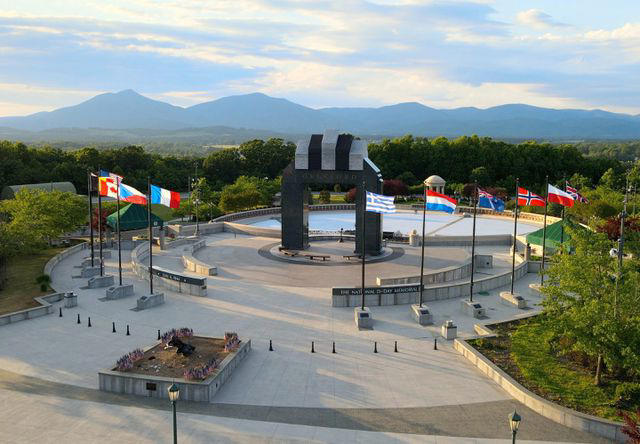 This Scenic Virginia Town Is The Perfect Place To Hop On (Or Off) The ...