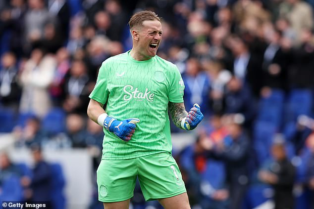 Jordan Pickford AGREES new long-term Everton deal
