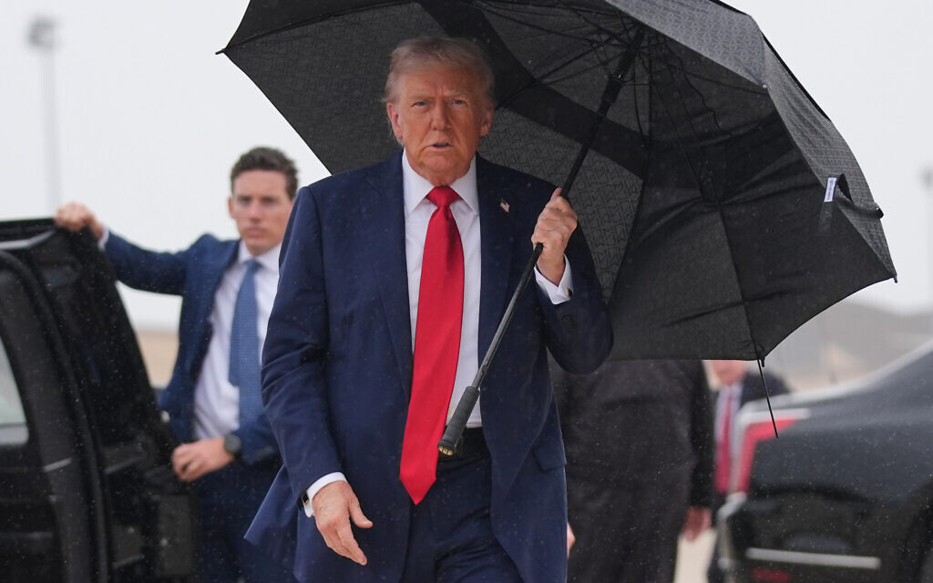 Trump, aboard Air Force One, declares twice that the Gaza war ‘is over ...