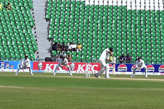 Imam, Shan, Rizwan, Salman lead Pakistan to 313-5 against SAPublished ...