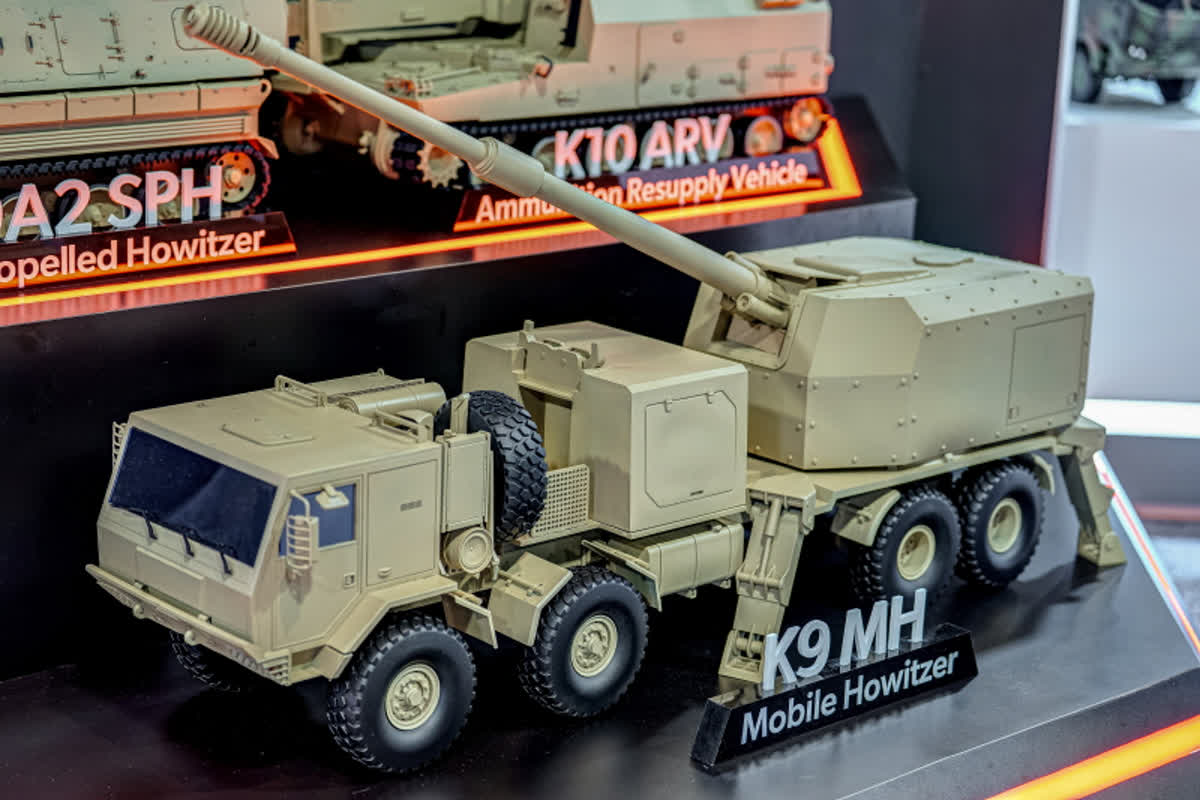 한화, ‘차륜형 K9A2 자주포’ 공개…미 육군 맞춤형 모델 제안