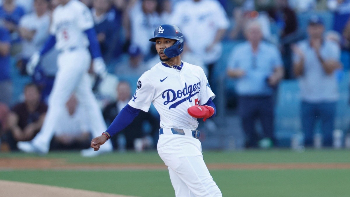 MLB Playoffs: Brewers Manager Compares Mookie Betts to Stephen Curry ...