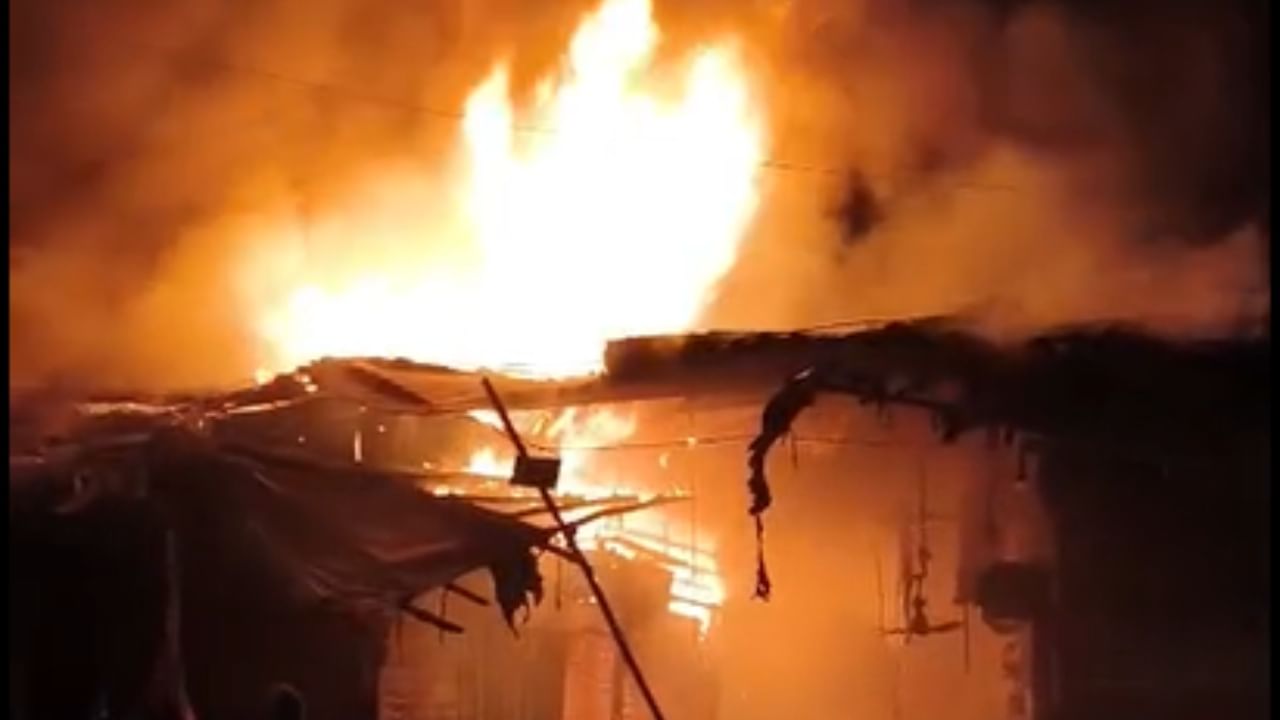 Mumbai: Major fire breaks out in auto parts warehouse in Kurla ...