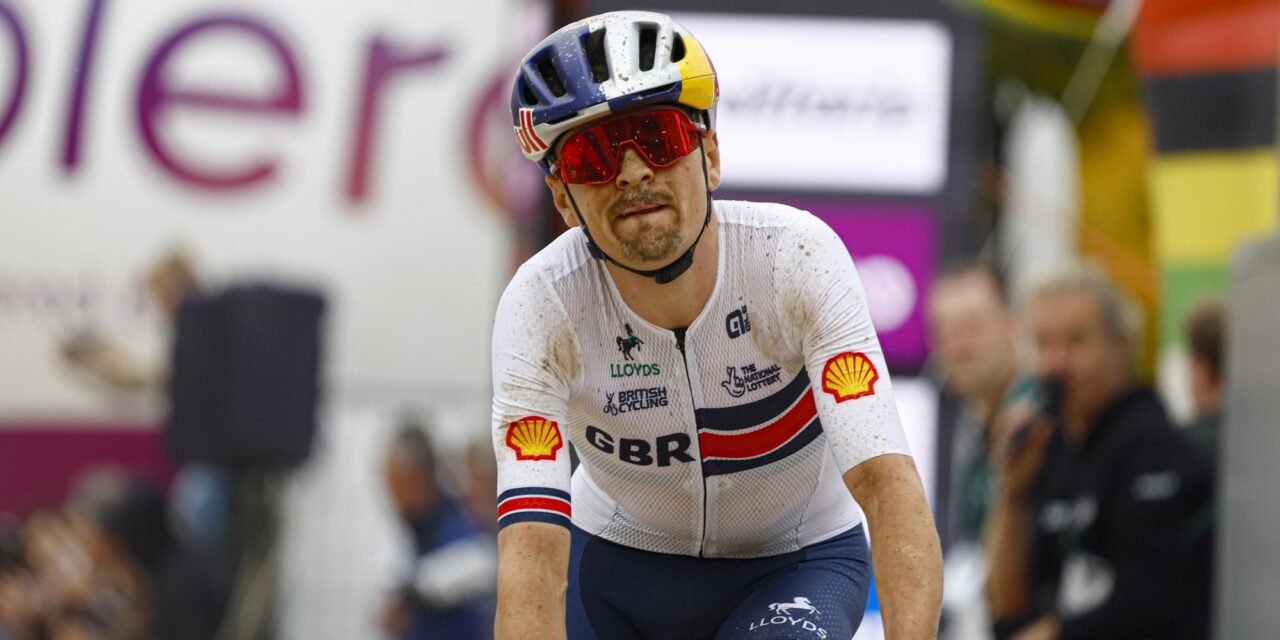 Tom Pidcock wordt dag na Lombardije en ’totaal onvoorbereid’ zesde op WK Gravel