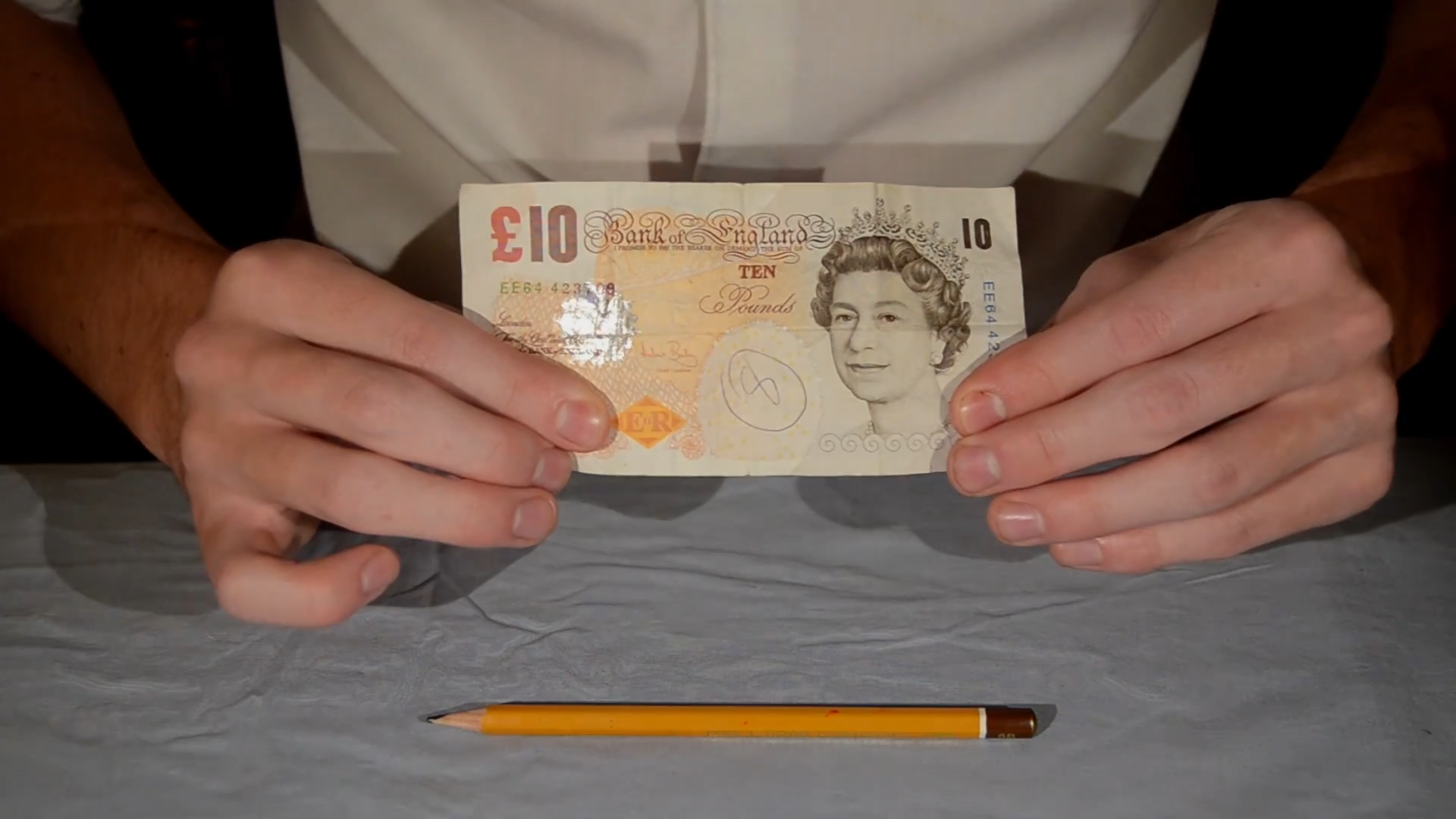 How to amaze your friends with simple magic tricks