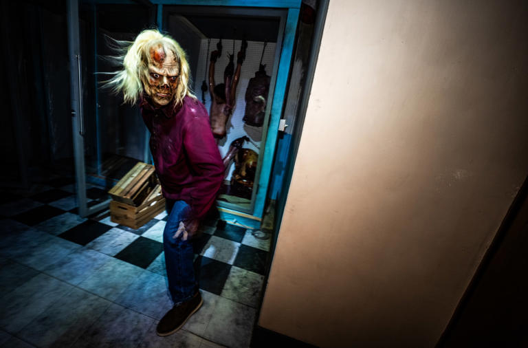 I Braved Universal's Horror Night And Lived To Tell