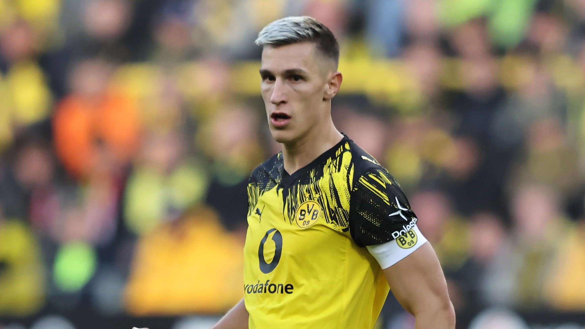 Borussia Dortmund monitoring Chelsea defender amid fears star centre ...