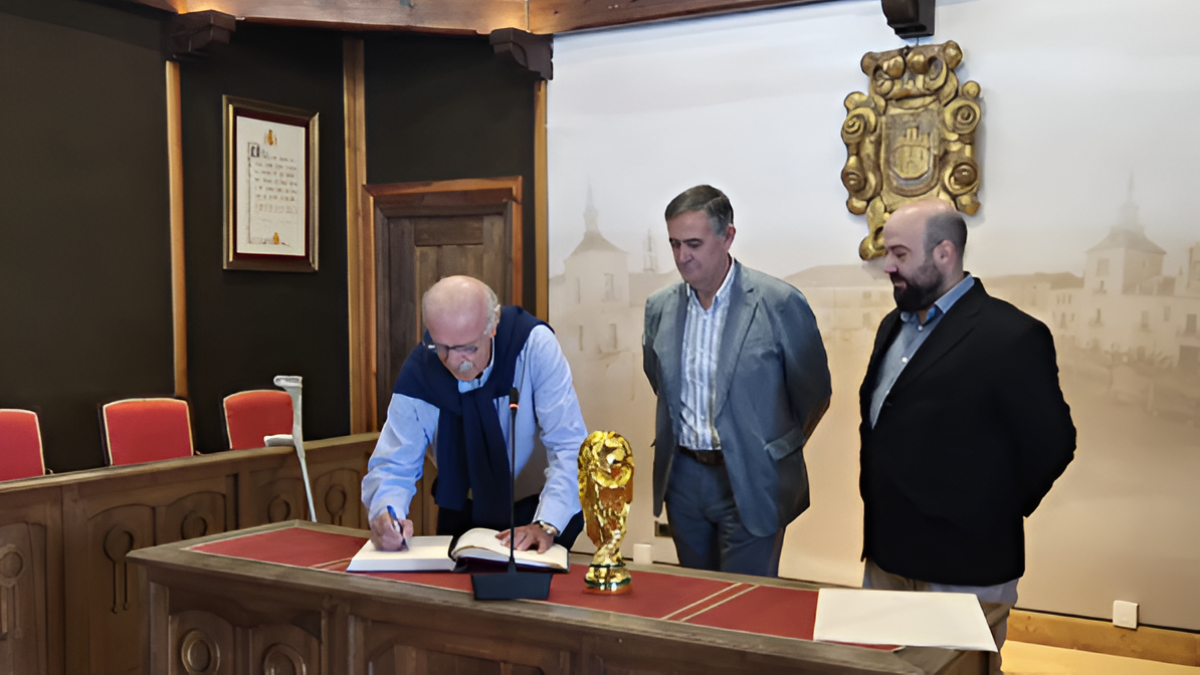 Así es el pueblo con encanto con el que Vicente del Bosque ha saldado ...