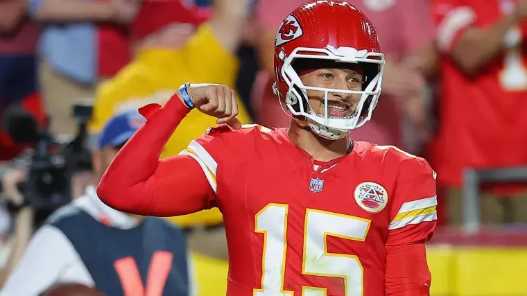 Chiefs vs. Lions final score, results: Patrick Mahomes scores four ...