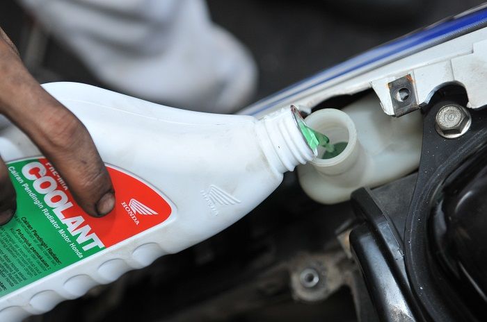 Dompet bisa jebol gara-gara air radiator motor sering berkurang