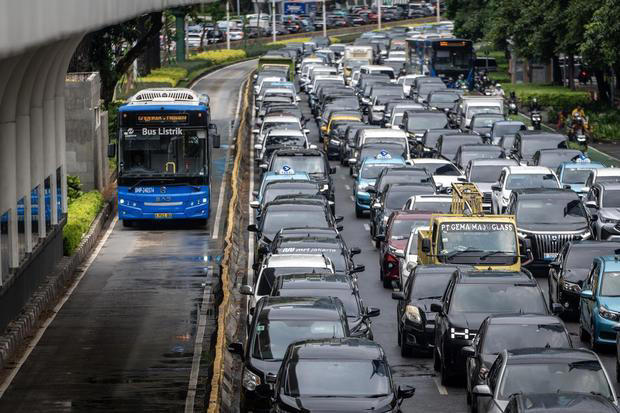 Pemda DKI kaji tarif baru Transjakarta, pertimbangkan sistem berbasis jarak