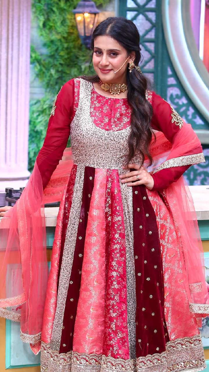 Isha Malviya's Glamorous Outfits For Young Girls To Recreate On Diwali