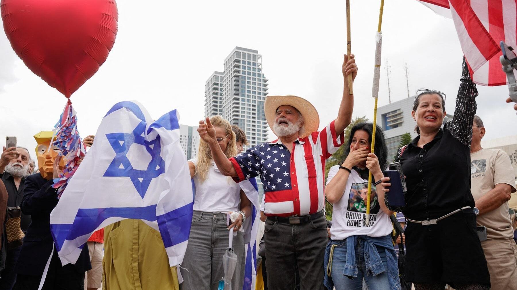 Israel and Hamas announce historic deal to end two years of fighting