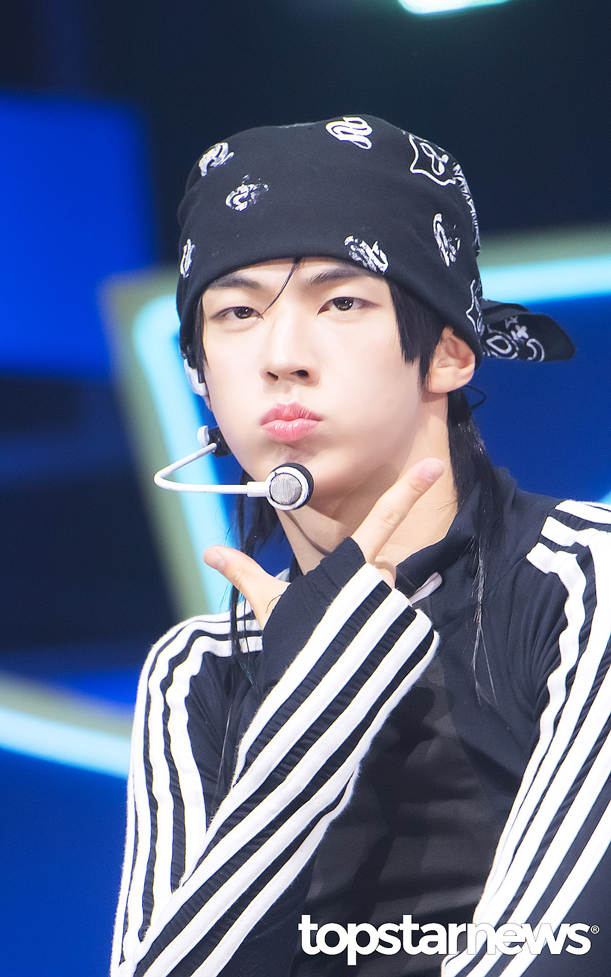 투어스(TWS) 도훈, ‘해적 만두’ (OVERDRIVE 쇼케이스) [HD포토]