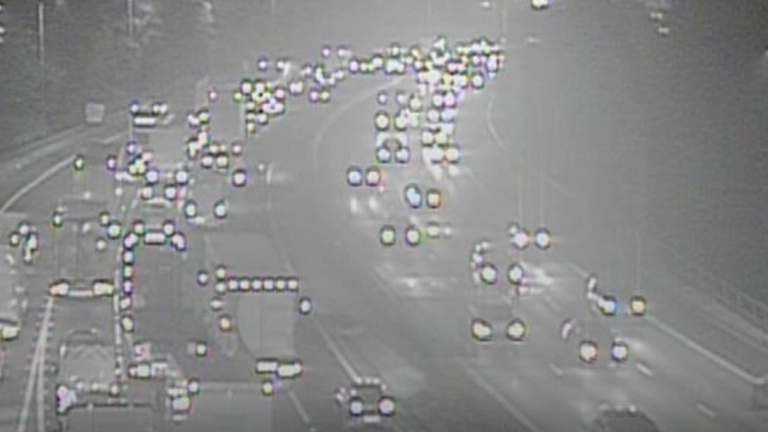 Delays for commuters as part of M60 remains shut