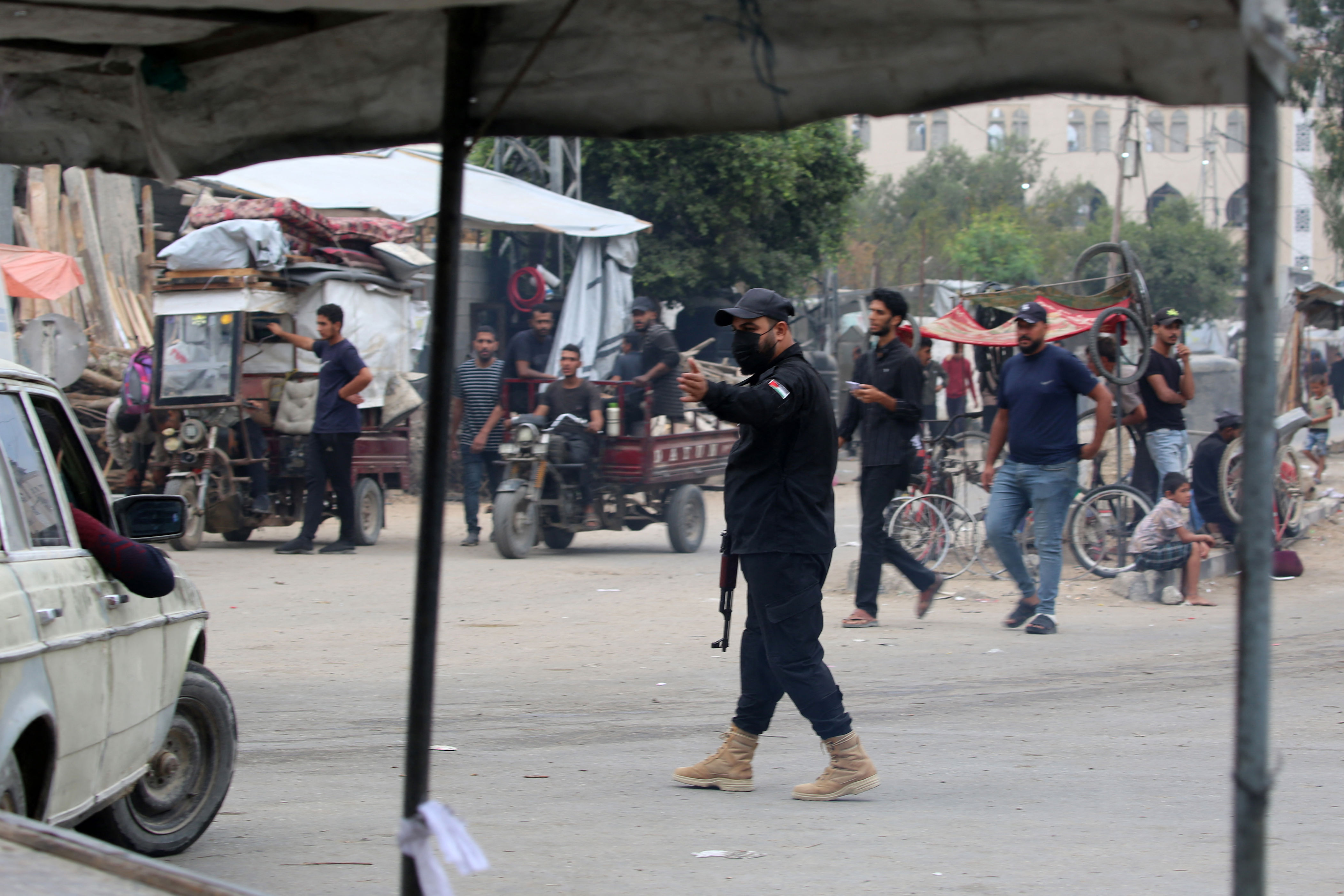 Fighting breaks out between Hamas and armed clan members in Gaza City ...