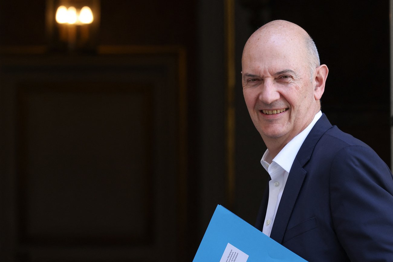 Roland Lescure a-t-il un lien de parenté avec Pierre Lescure