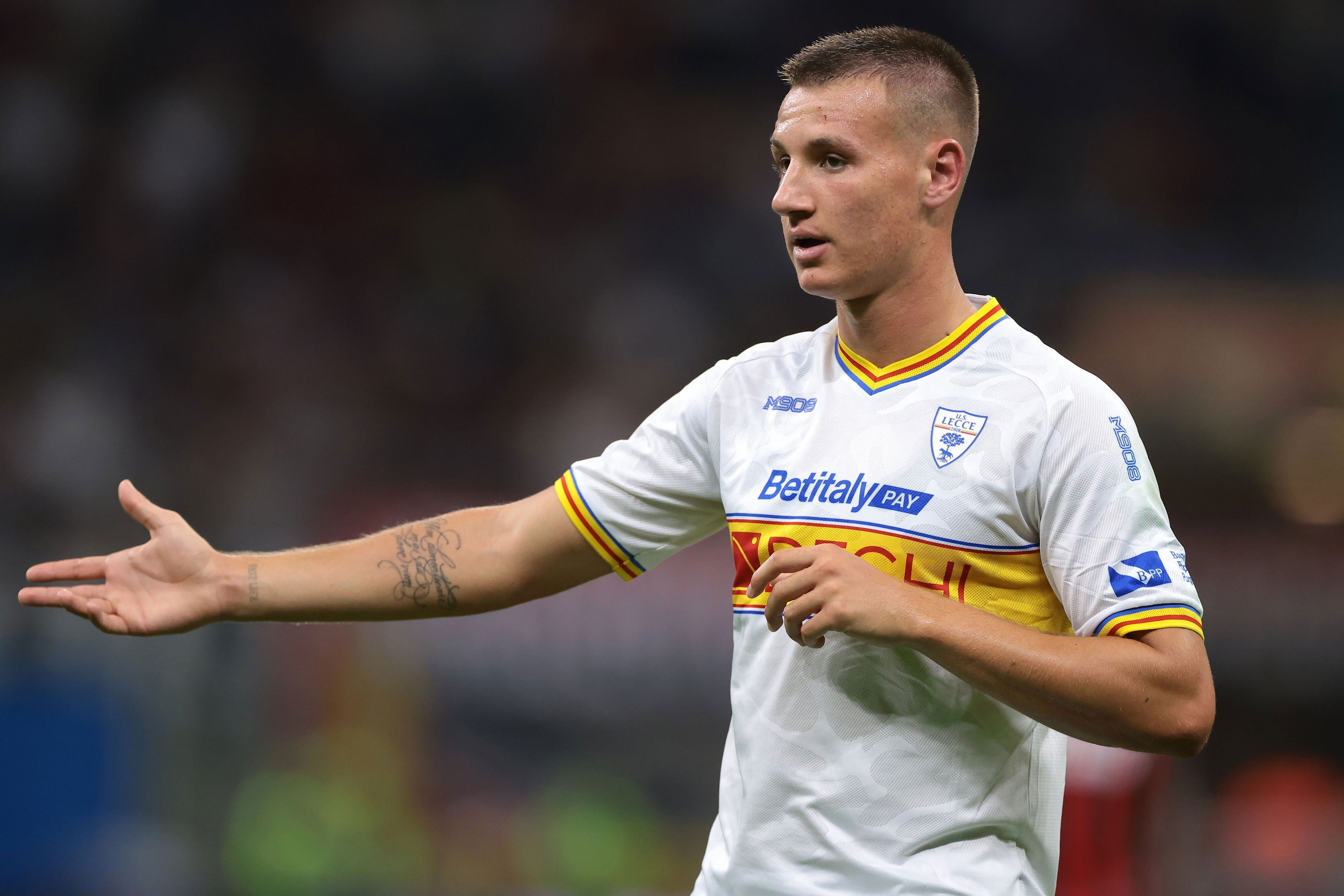 Il Milan aspetta Camarda, è lui il centravanti del futuro: l'accordo ...