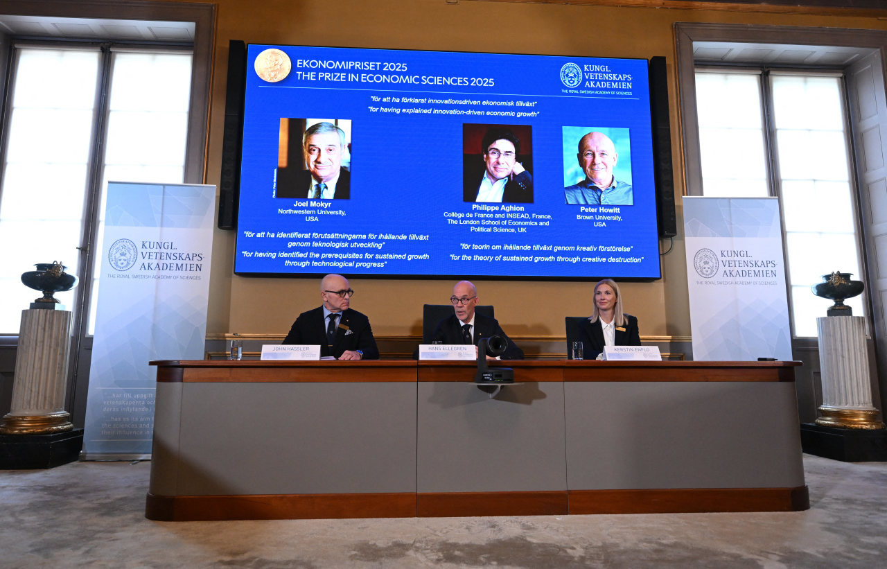 Nobel Economics Prize Awarded to Trio for Work on Innovation-Driven Growth