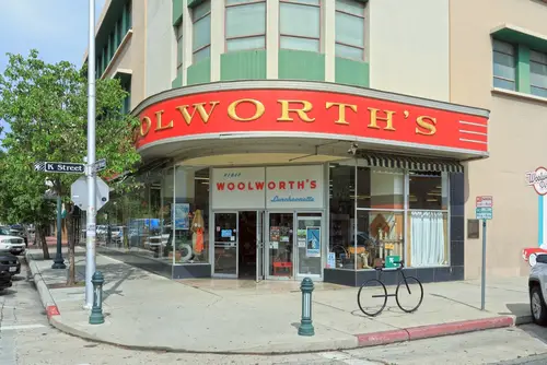 14 Lost American Brands That Would Sell Out Instantly If Revived Today