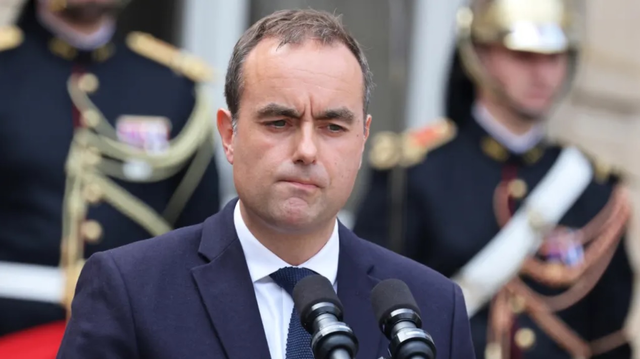 Sébastien Lecornu : deux ministres de son gouvernement ont un lien de ...