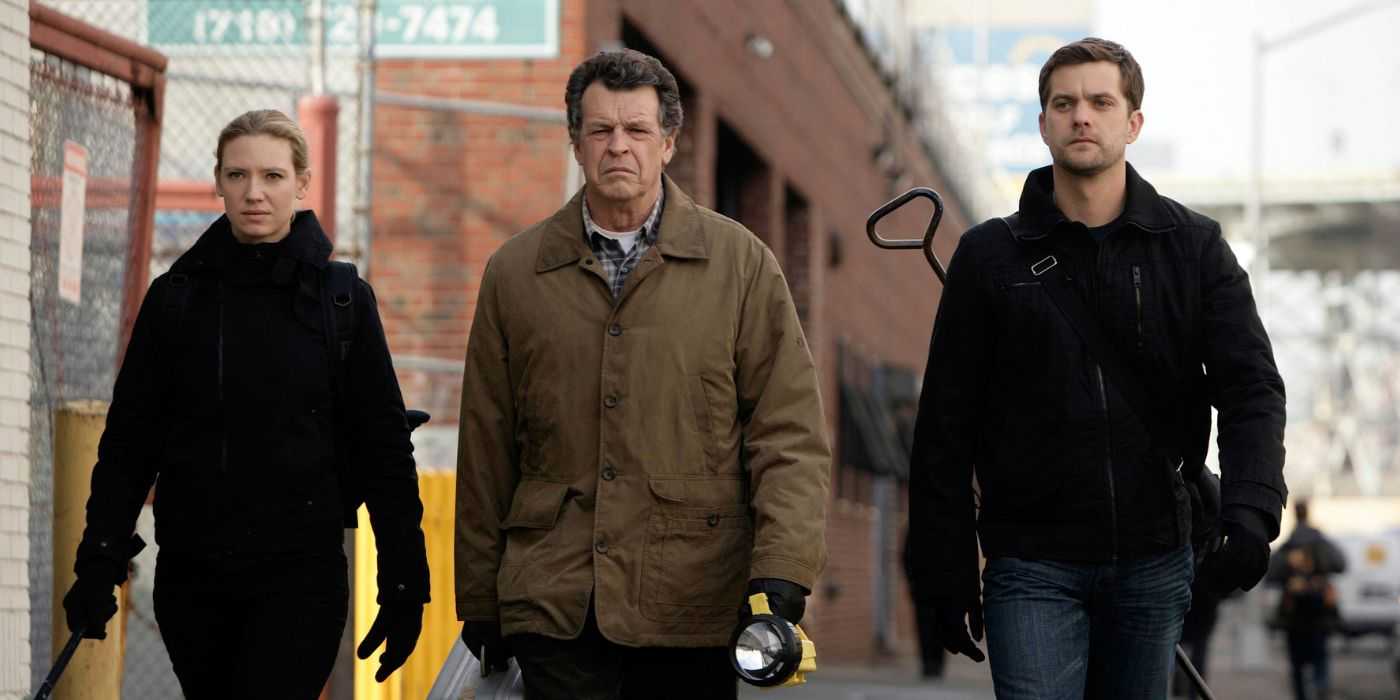 Fringe's pilot episode is 82 minutes of nonstop perfection