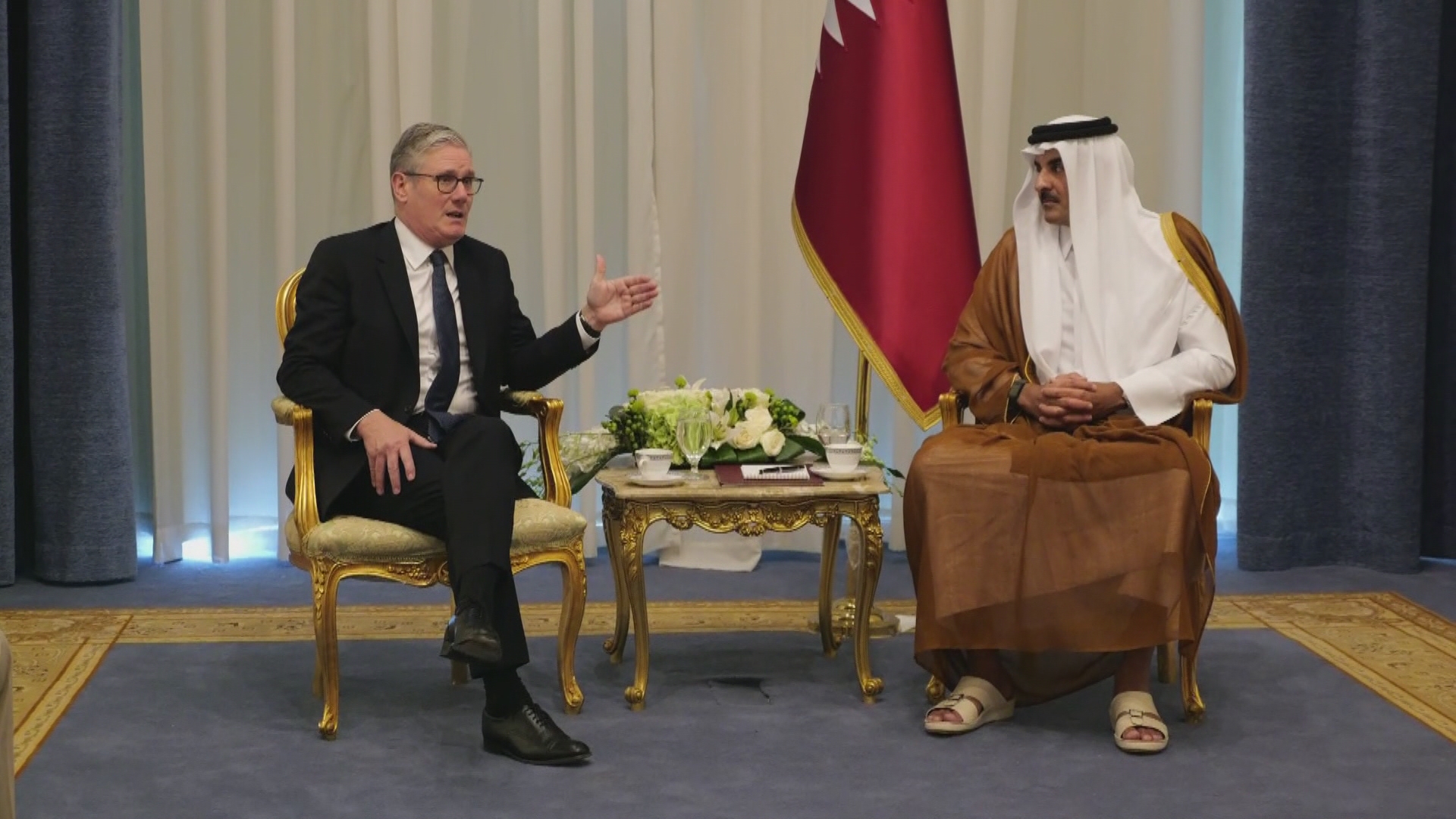 Starmer meets Qatari emir at Gaza peace summit