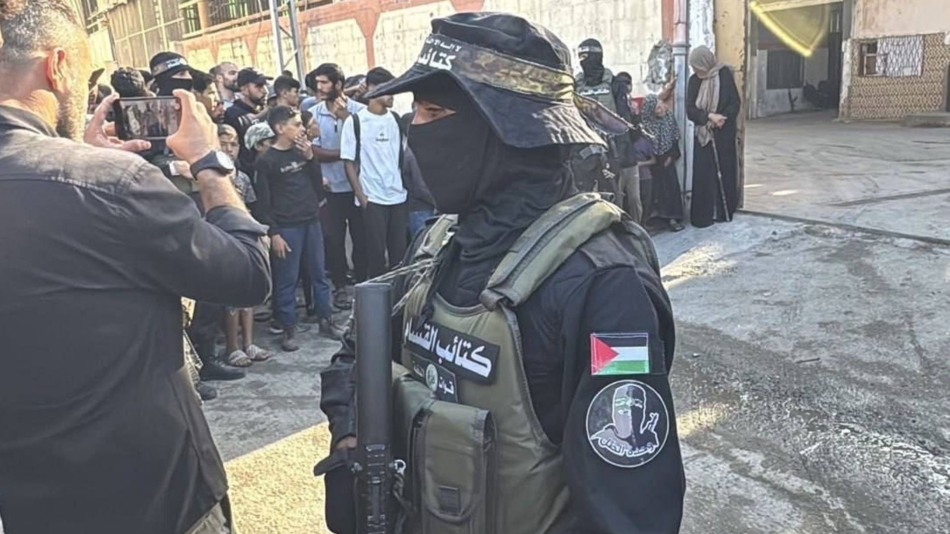 Morning Brief: Trump Warns Russia on Tomahawk Missiles, Hamas Releases ...