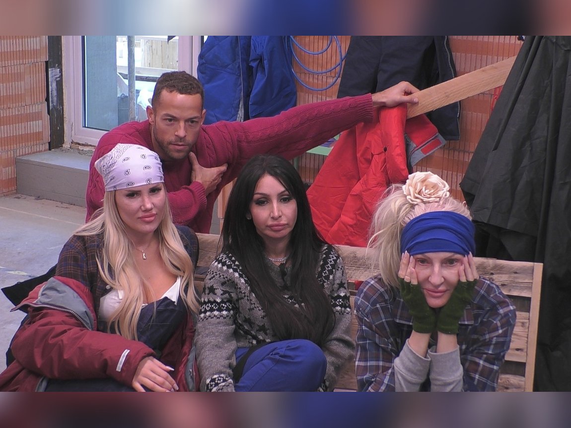 Two exits coming up at "Promi Big Brother"